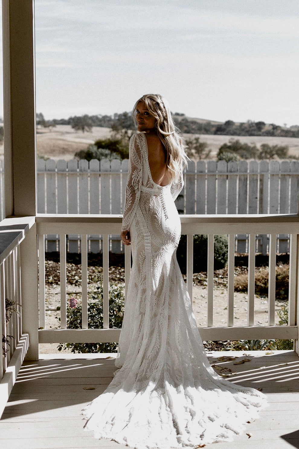 Queen Jennifer | Queen Bridal | Boho Wedding Dress – QUEEN BRIDAL
