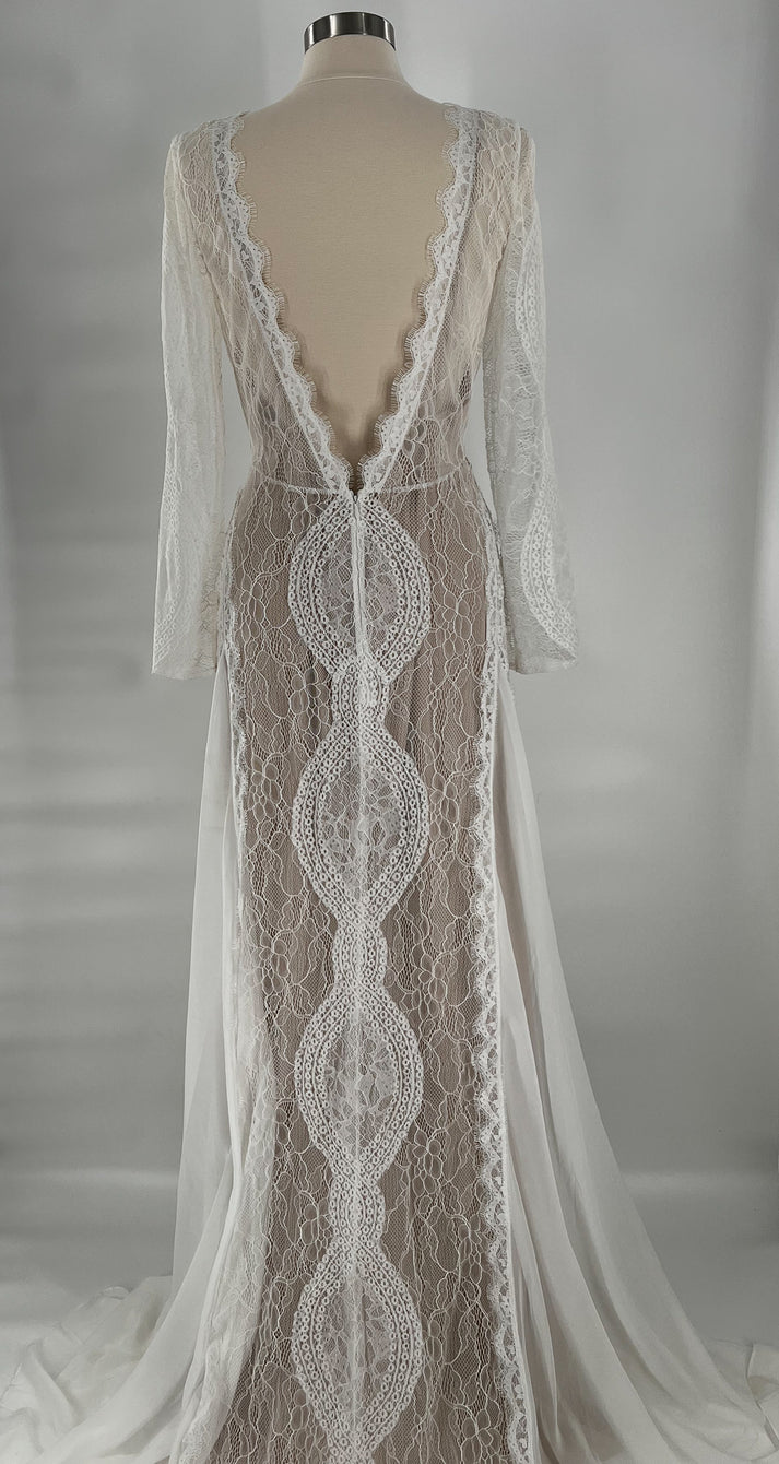 Queen Kristy | Queen Bridal | Boho Wedding Dresses – QUEEN BRIDAL